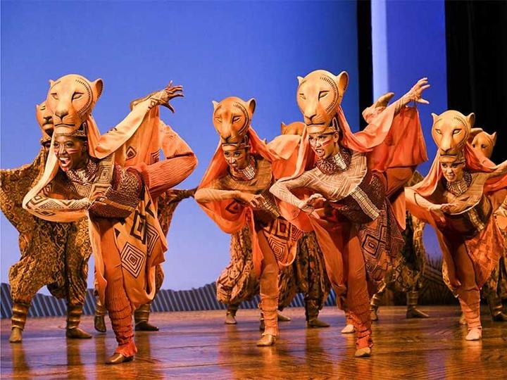 Smartbox Der König der Löwen: 1 Ticket für das Musical im Théâtre ...