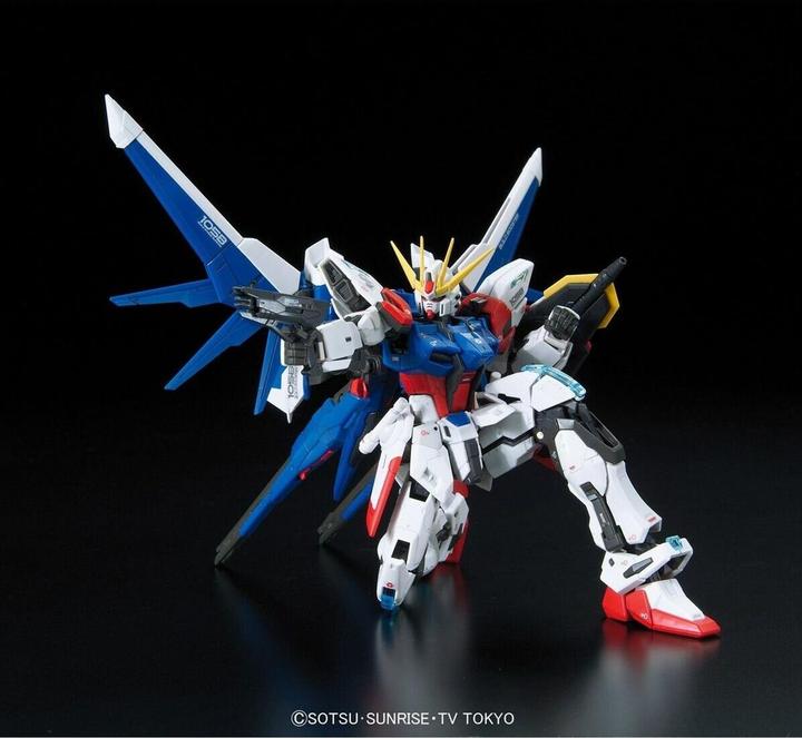 Bandai Gundam: Real Grade - Build Strike Gundam Full Package 1:144 ...