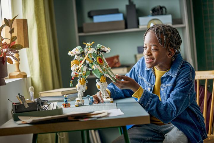 LEGO 15-jähriges Jubiläum: Lloyds Titan-Mech - kaufen bei Galaxus