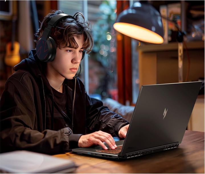 Acer Nitro V17 (17.30", 1000 Go, 16 Go, Allemagne, AMD Ryzen 5 240 ...