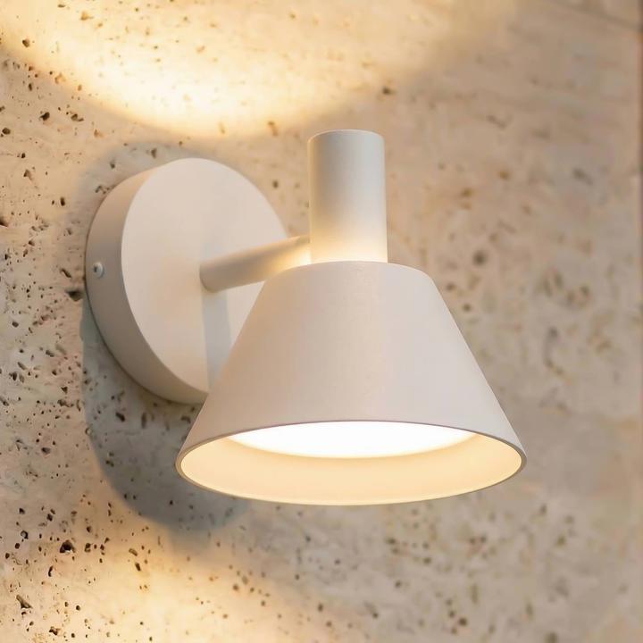 Lucande LED-Aussenwandleuchte Tabena, weiss matt, IP44, CCT (IP54)