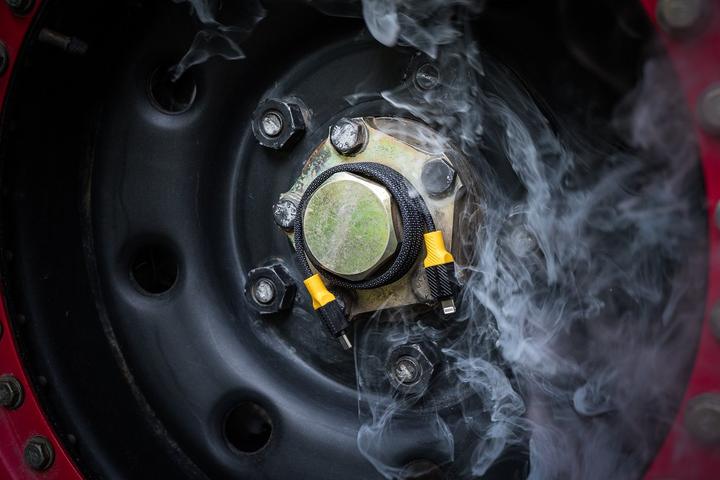 Tactical MagRope USB-C/Lightning 1m schwarz/gelb - kaufen bei Digitec