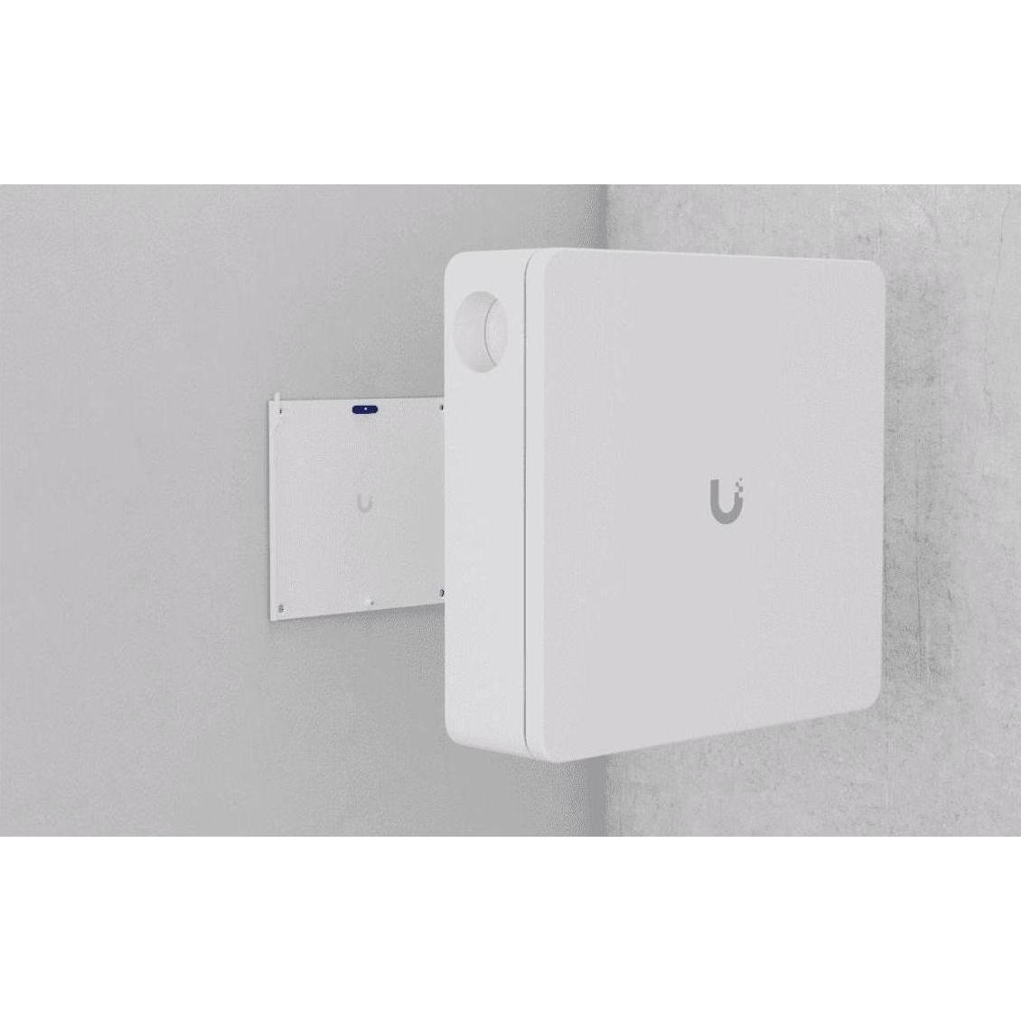 Ubiquiti EAH-8-EU - Enterprise Access Hub - kaufen bei Digitec