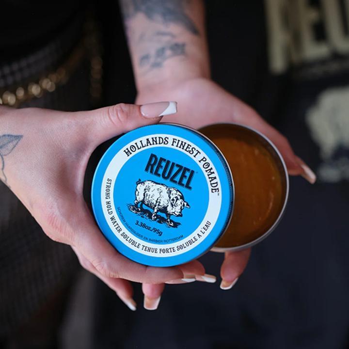 Reuzel Blue Strong Hold Pomade for High Shine Look (Cera per capelli ...