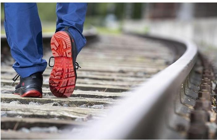 Baak Sicherheitsschuh Pio Gr.44 W.11 schwarz/rot S1PS FO LG SR ESD ...