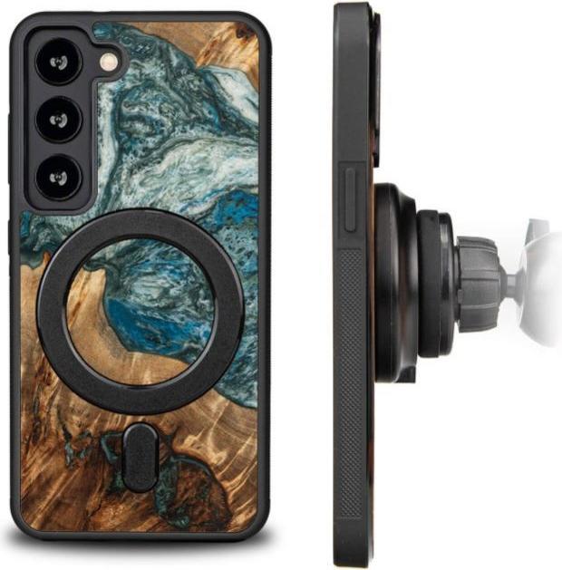 Bewood Unique MagSafe Planet Earth case made of wood and resin for ...