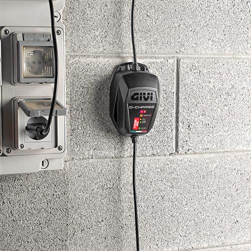 Givi Batterieladegerät und Ladeerhalter für Motorräder