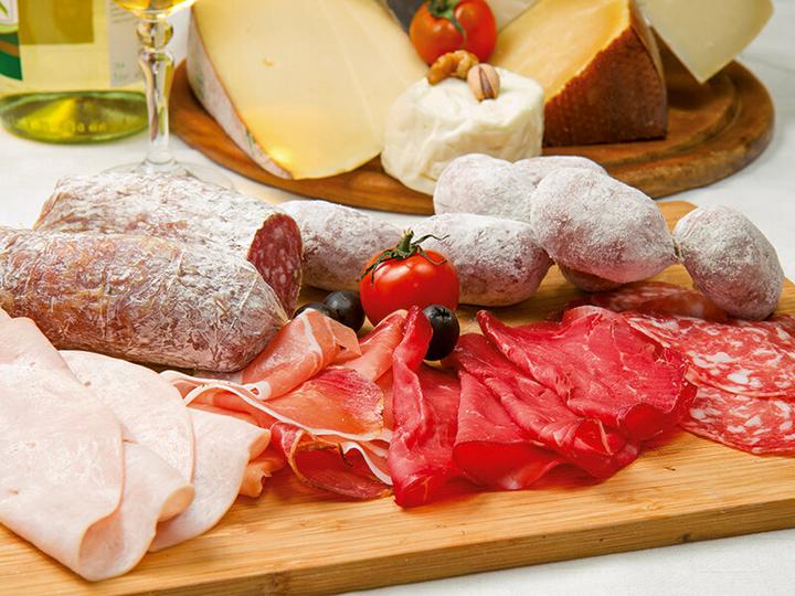 Smartbox Tasting of Valais products and 3 white and 3 red wines à 2 à ...