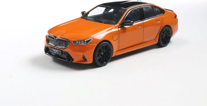 Solido 1:43 BMW G90 M5 Sedan Fire orange III - buy at Digitec