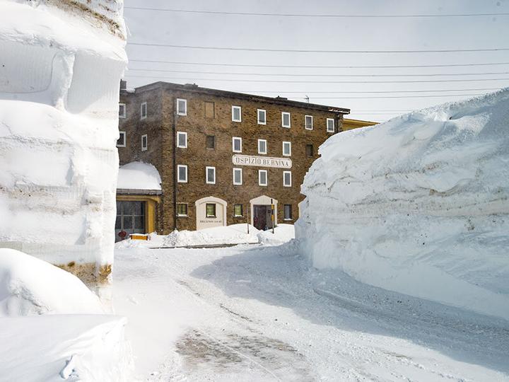 Smartbox 2 notti con lezione di sci personale nel Cantone dei Grigioni ...