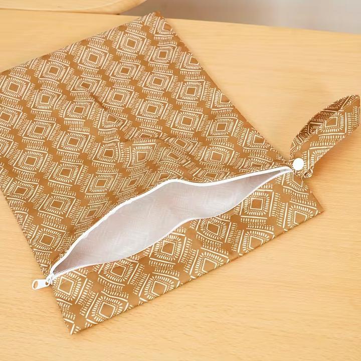 ASMI 2 Stück Wetbag Windeltasche Set 26x36 cm - kaufen bei Galaxus