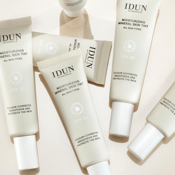 IDUN Minerals Minerals Moisturizing Skin Tint SPF 30 Gamla Stan Light Creme