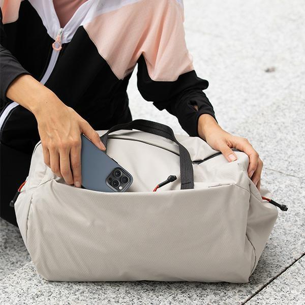 Uniq étui Lyden DS iPhone 15 Pro 6.1" Magclick Charging żółto-szary ...